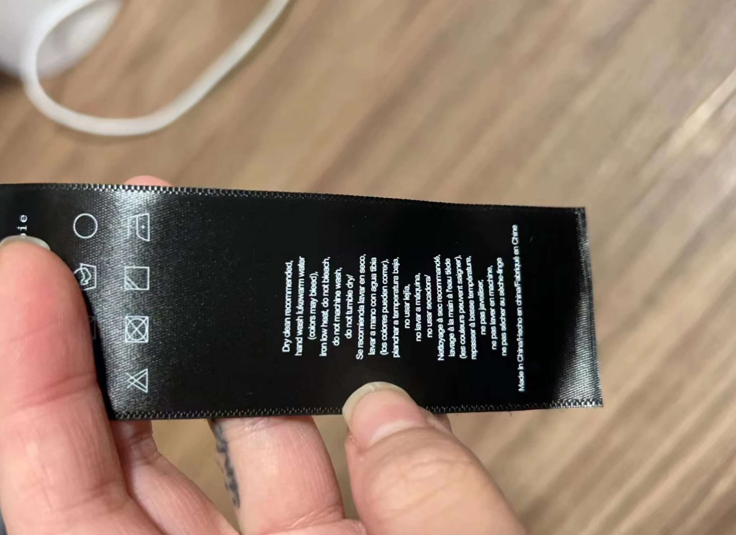 How to Machine Wash Silk: Step-by-Step Guide | 1000 Kingdoms